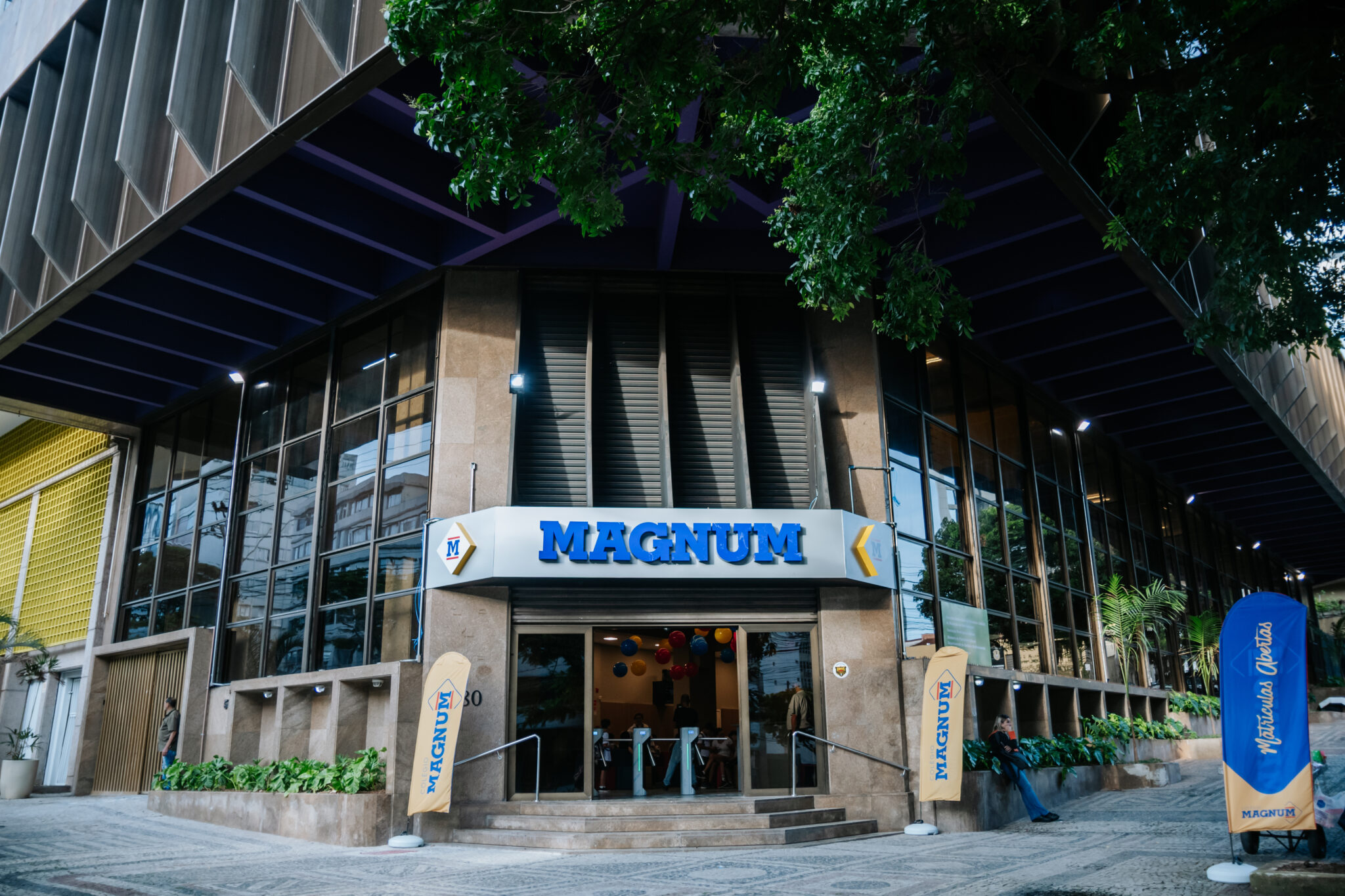 MAGNUM LOURDES - Colégio Magnum